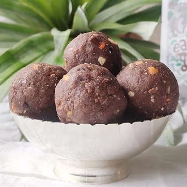 Vegan Ragi Laddoos (1 Kg) - Earthpoorna